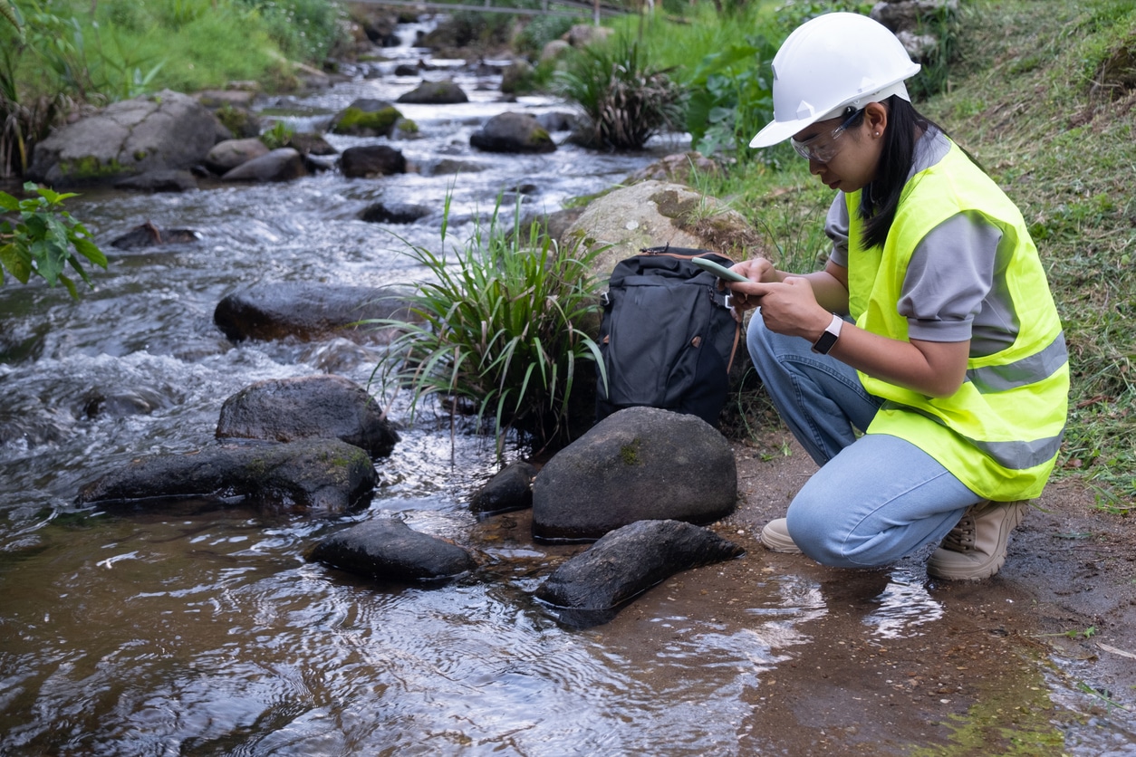 Climate Corps will get people green jobs. Can it help mental health?