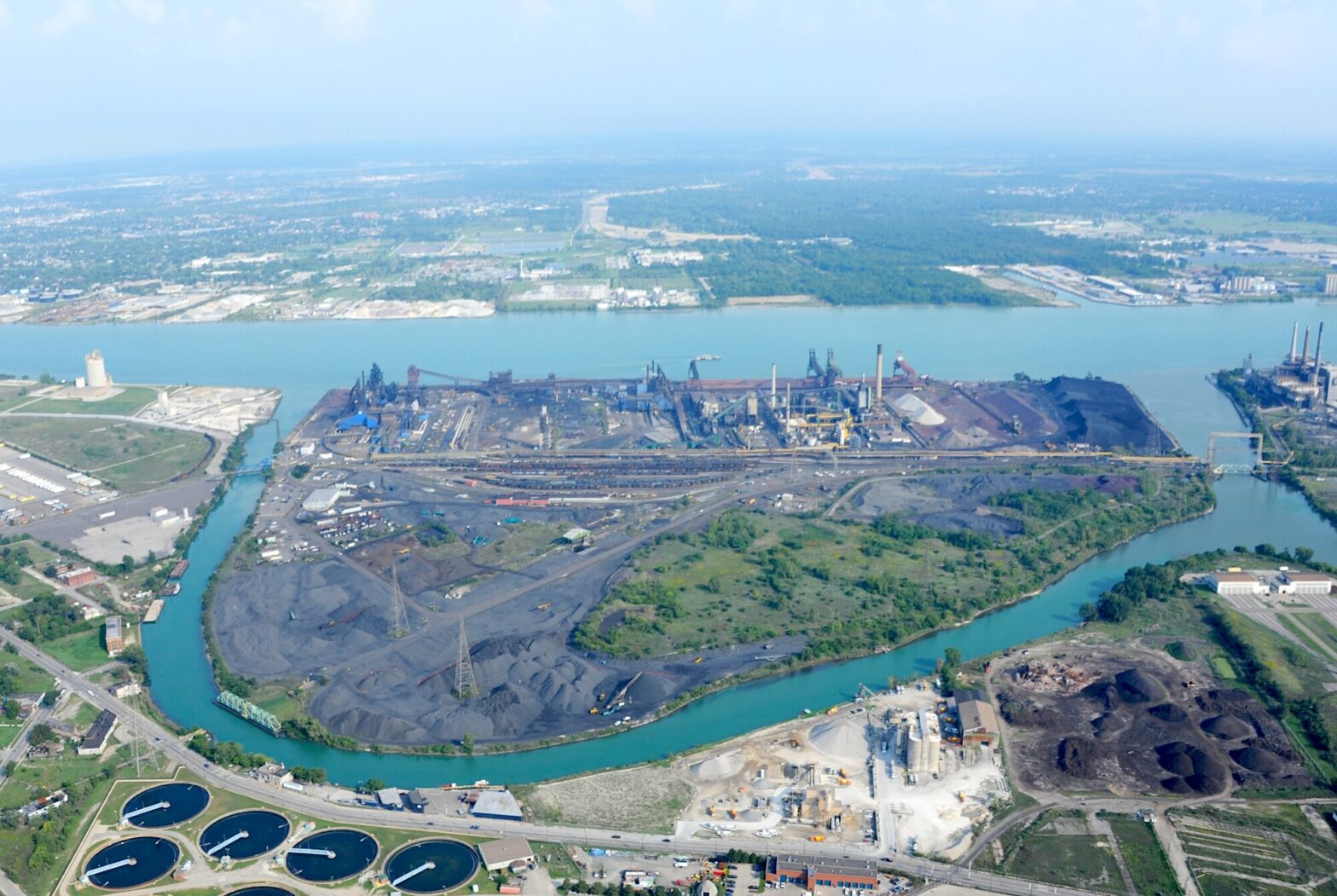 Why anglers flock to Detroit's Zug Island's fishing spot – Planet Detroit