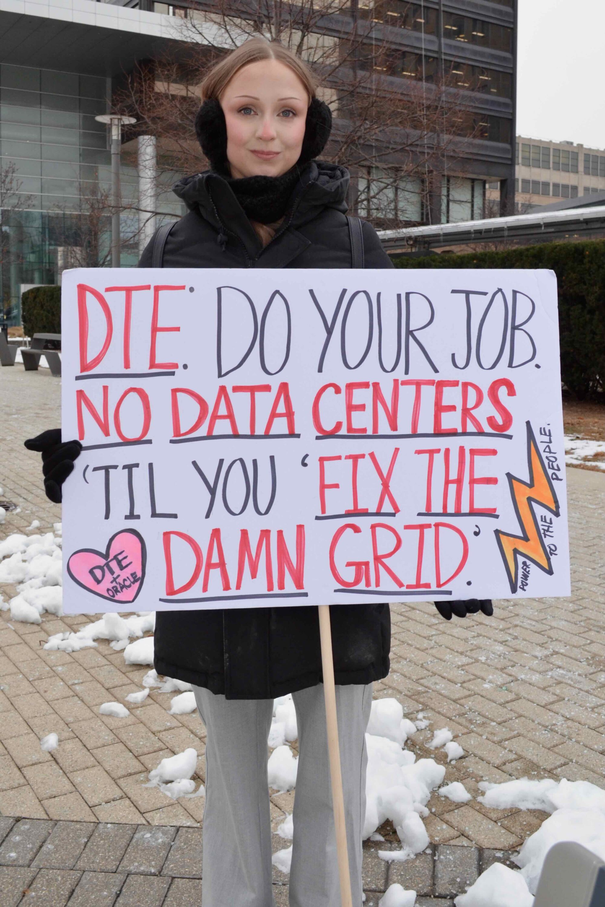 Demonstrators at DTE headquarters voice objections to 1.4 gigawatt data ...