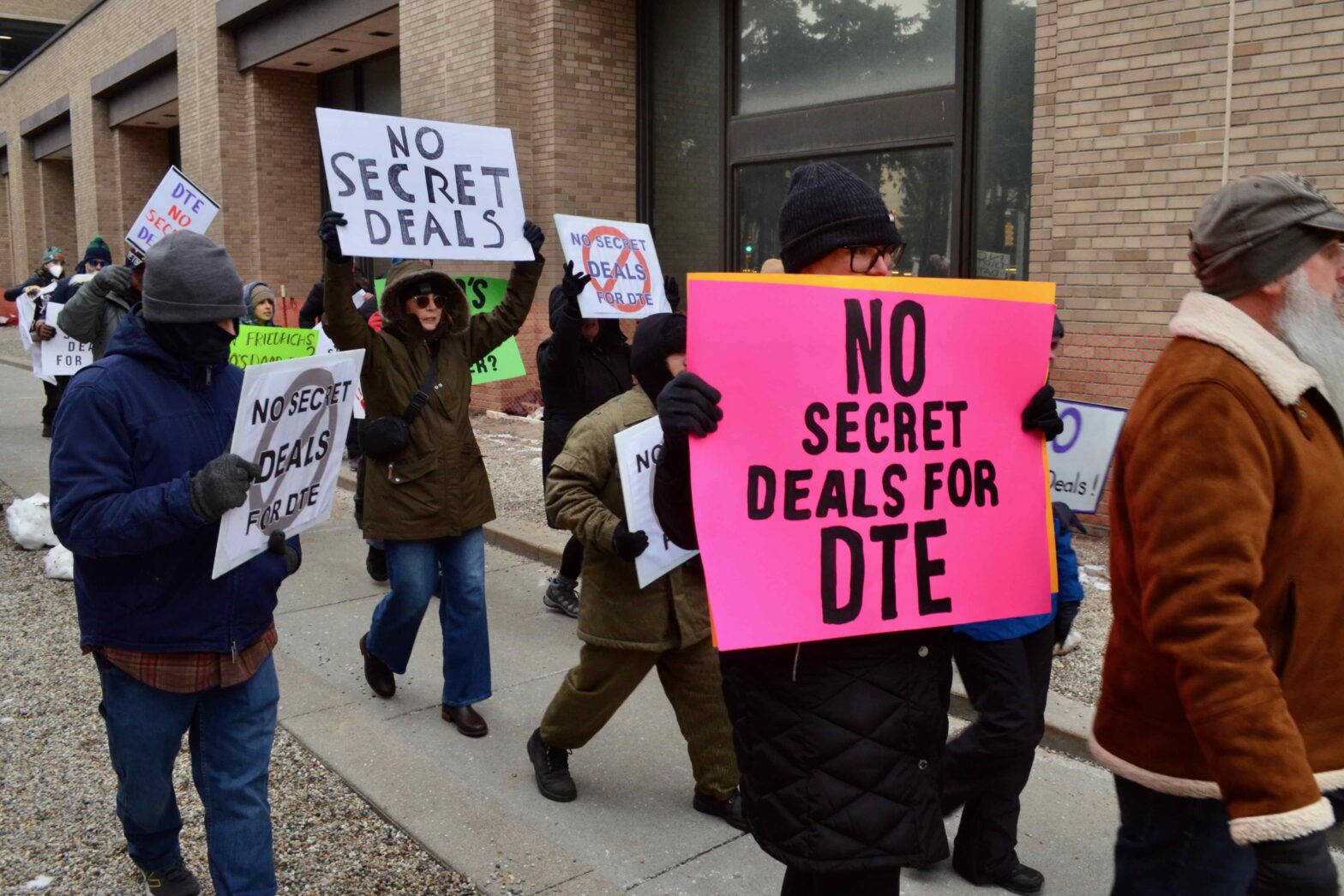 Demonstrators at DTE headquarters voice objections to 1.4 gigawatt data ...